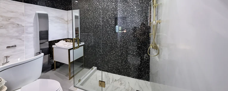 Neo Angle - A Crystal Glass & Mirror