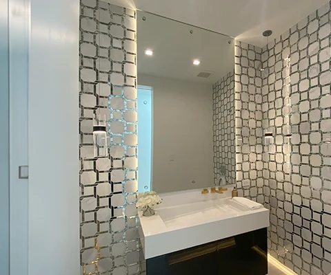 Floating Mirrors | A Crystal Glass & Mirror